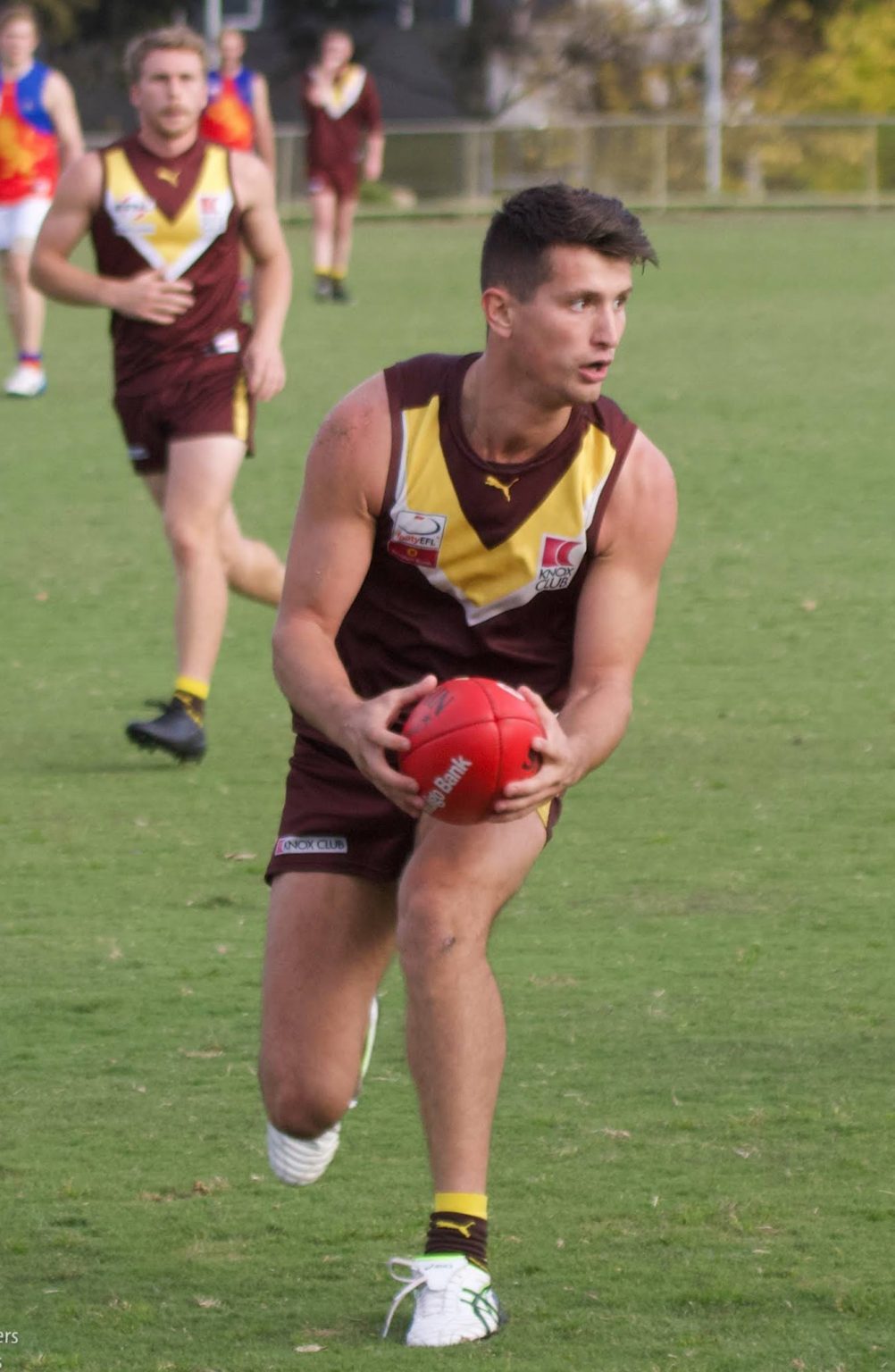 Bob Henry Medal – BORONIA HAWKS FOOTBALL NETBALL CLUB INC.